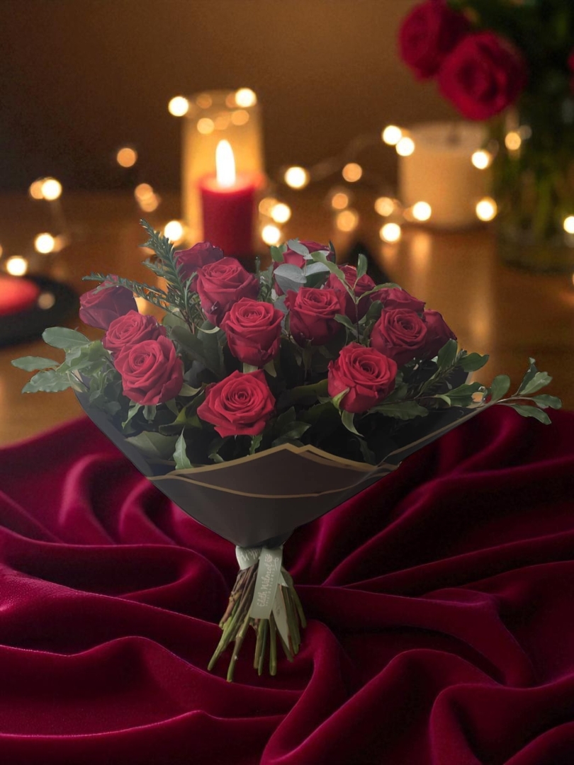 Pure Passion – 18 Red Roses Hand Tied – buy online or call 0117 950 8589